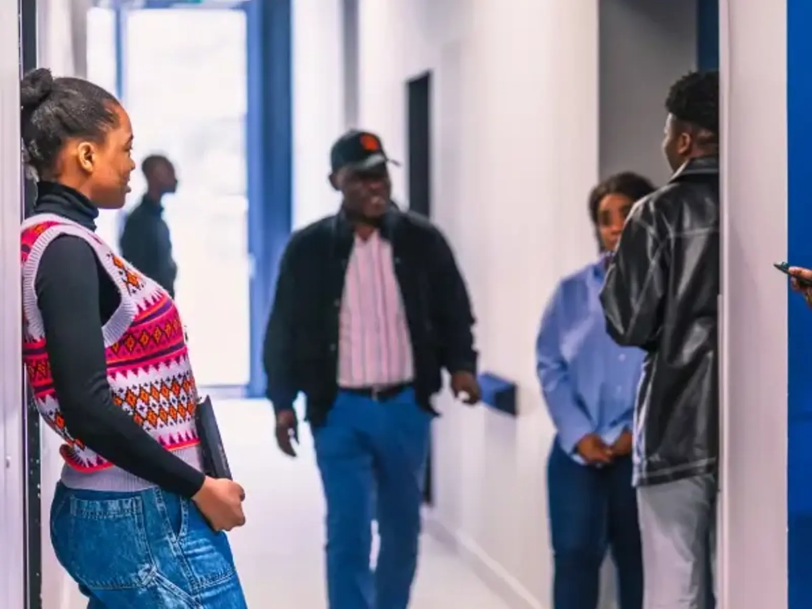 Learn French & English Language Courses in Paris | English Path